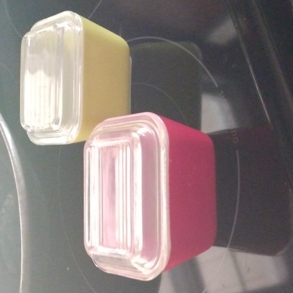 Pyrex | Kitchen | Vintage Pyrex Fridgies Ovenware With Clear Glass Tops ...